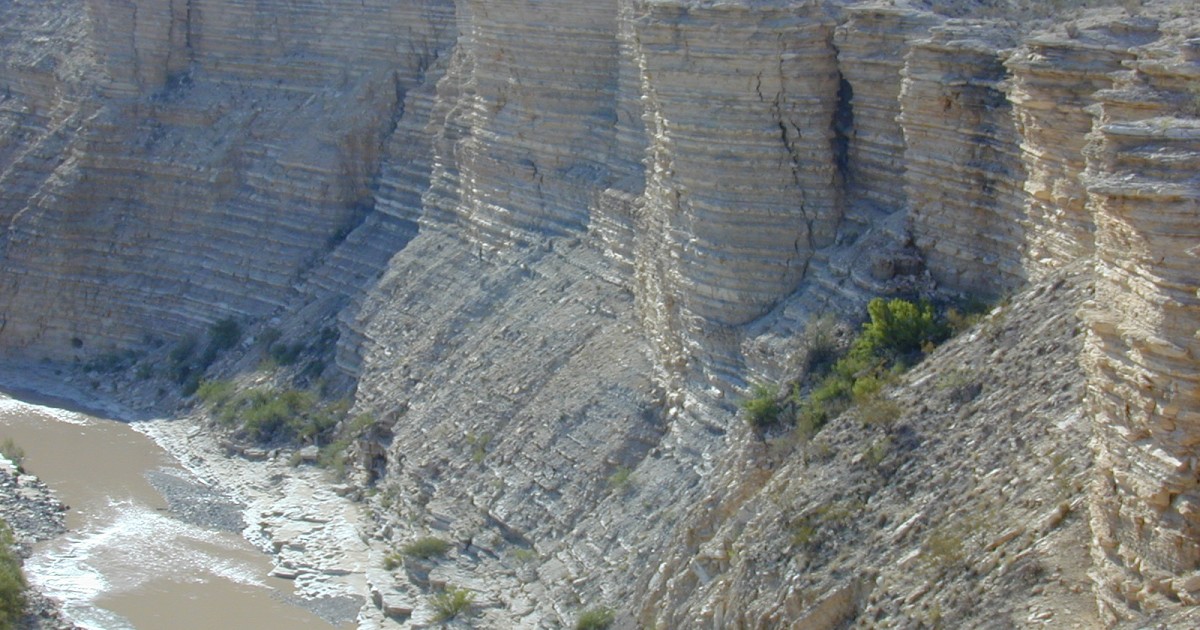 Evidence of a ‘chaotic solar system’ seen in Colorado rocks ...