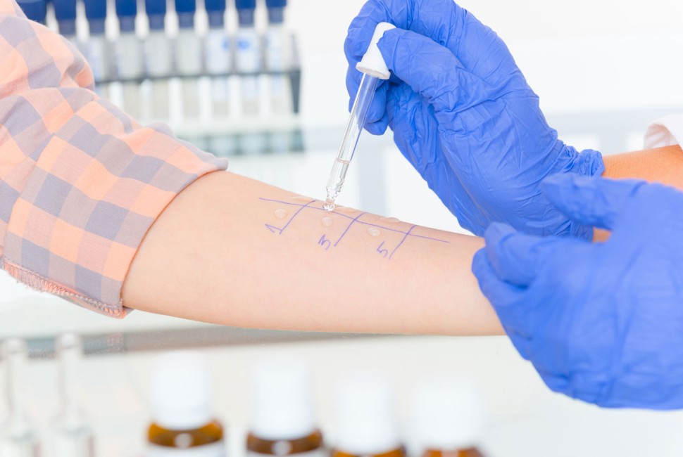 New cancer drug can prevent reactions to common airborne allergens ...