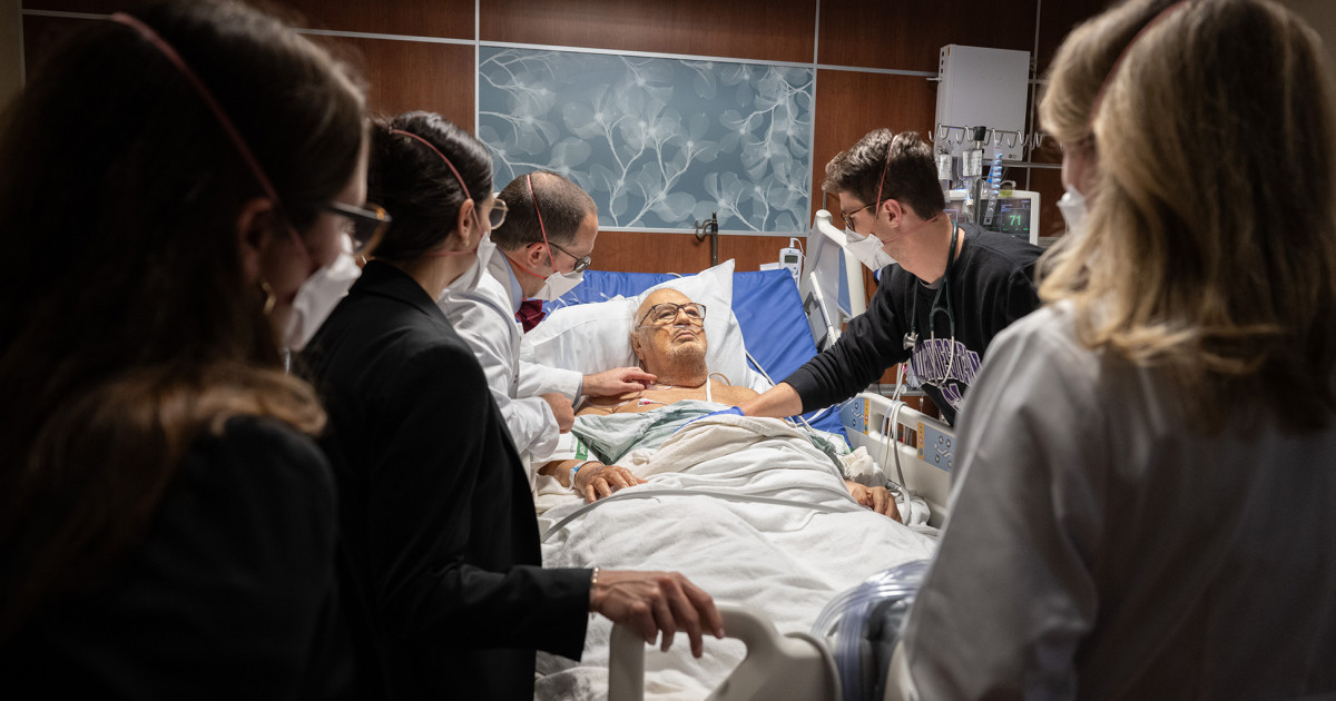 Six ways doctors can reinvigorate their bedside manner - Northwestern Now